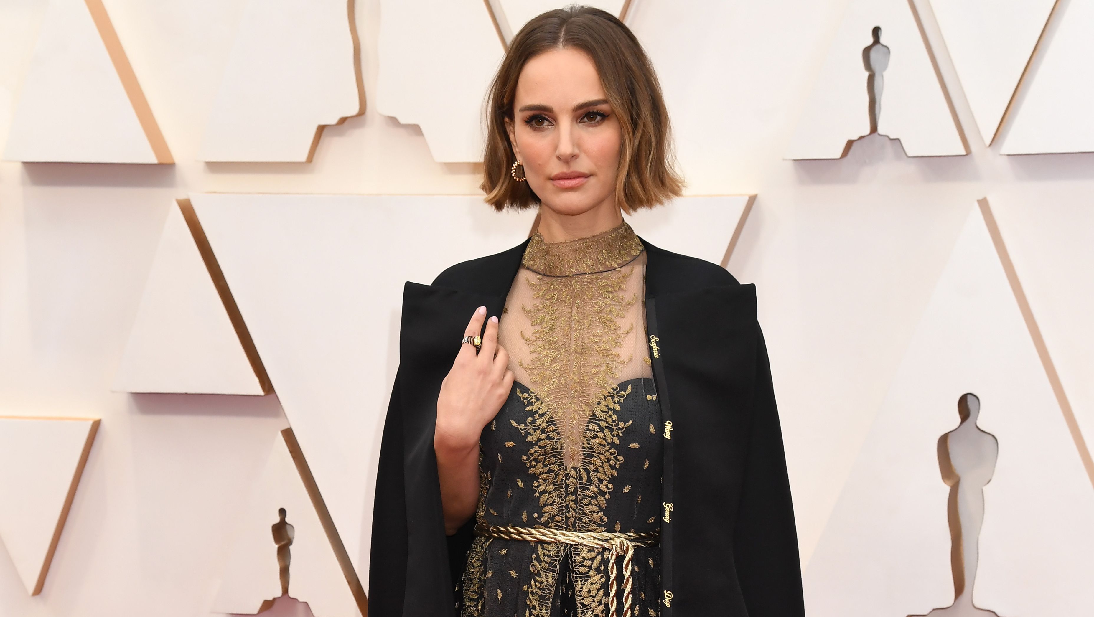 Natalie Portman's Oscars Cape Is Embroidered With Female Directors ...