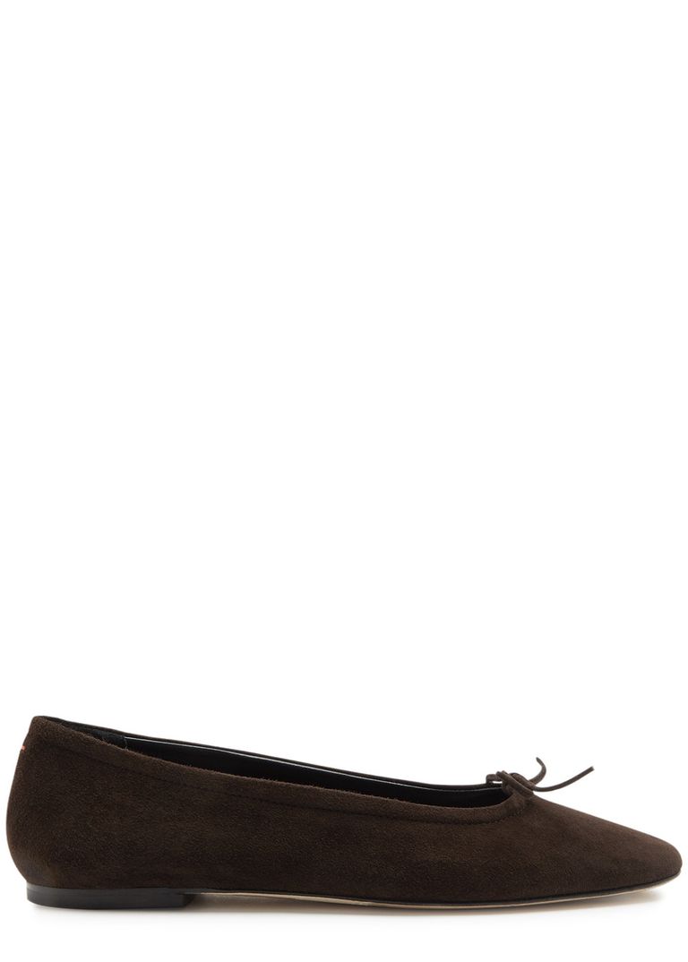 Winter Shoe Trends 2024: 9 That Tell People You're Stylish | Who What Wear
