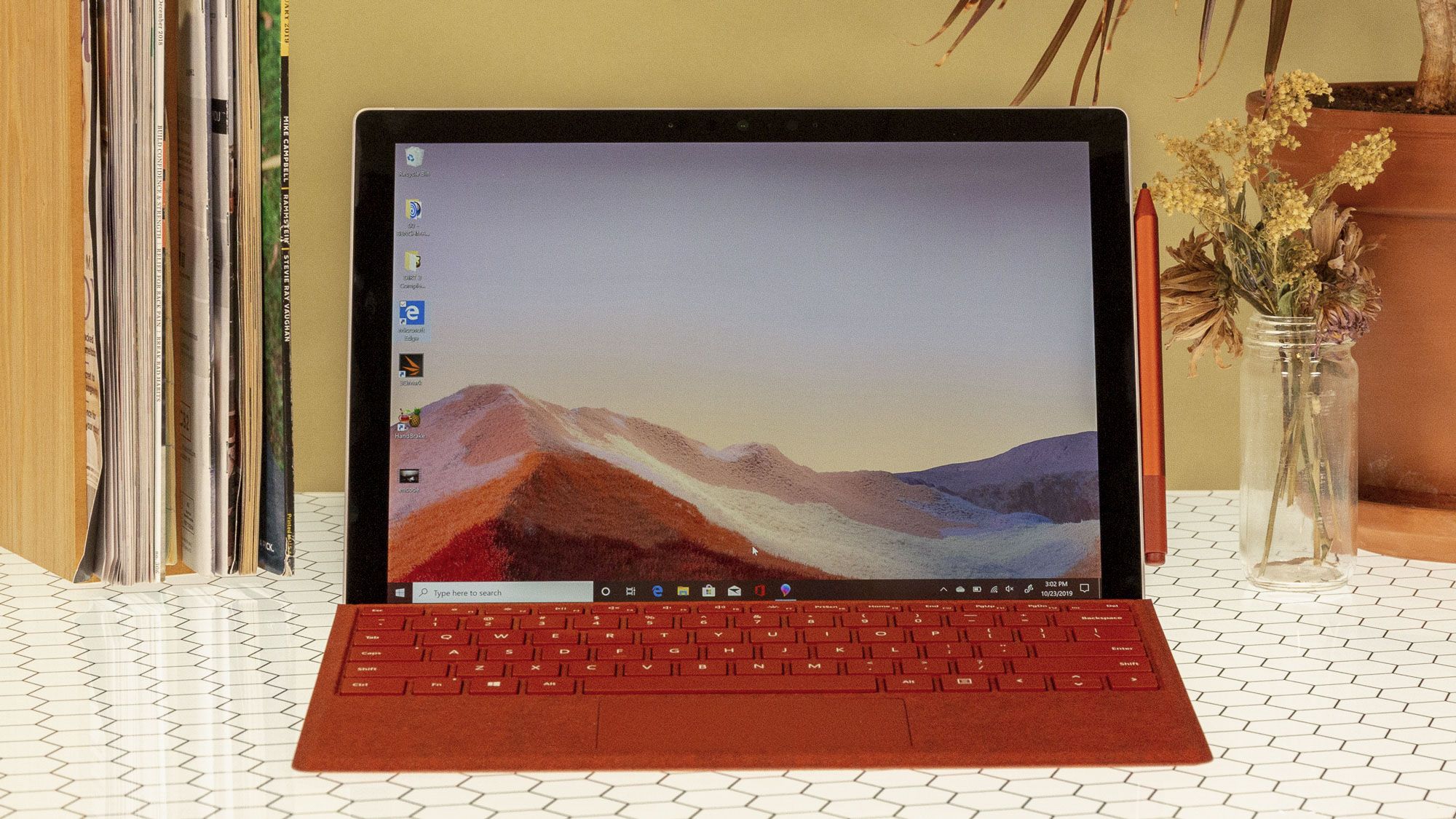 Huge Microsoft Surface Pro 7 fail is causing random shutdowns for ...