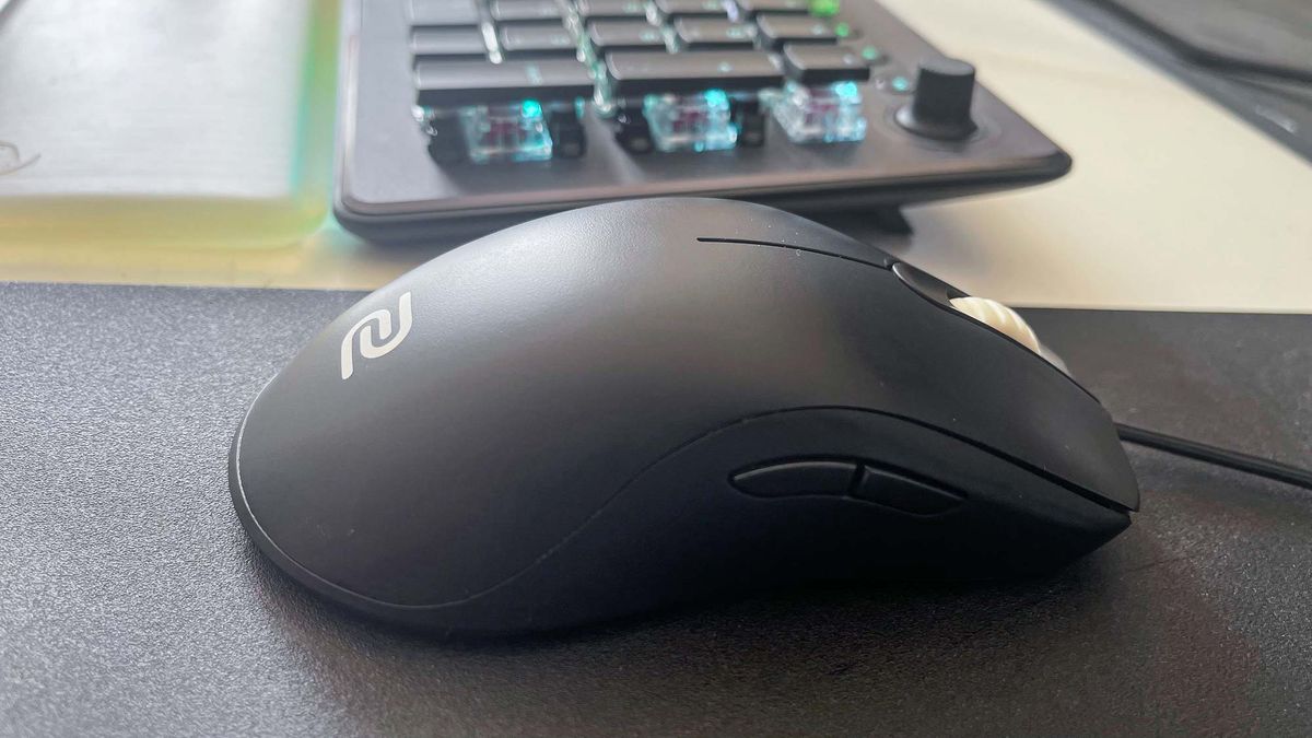 BenQ Zowie FK1 gaming mouse review: A classic design that’s still ultra ...