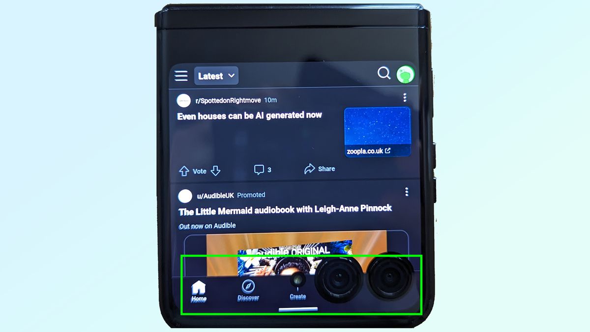 How to use full-screen apps on Motorola Razr+'s cover display | Tom's Guide