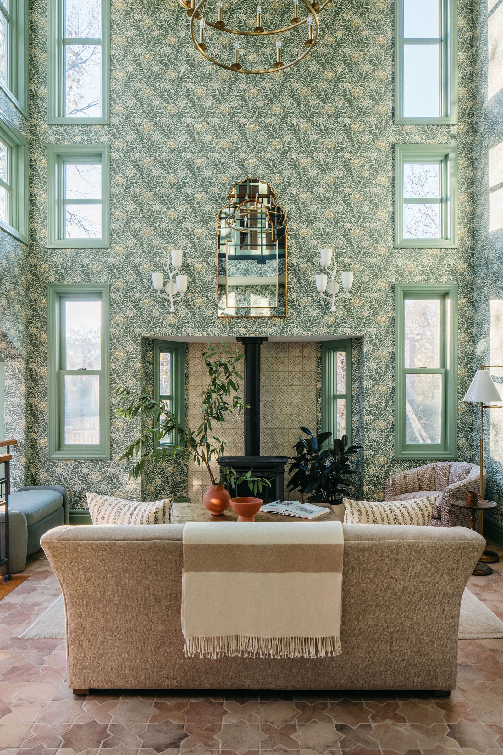 What Colors Go With Light Green — 10 Combinations to Inspire | Livingetc