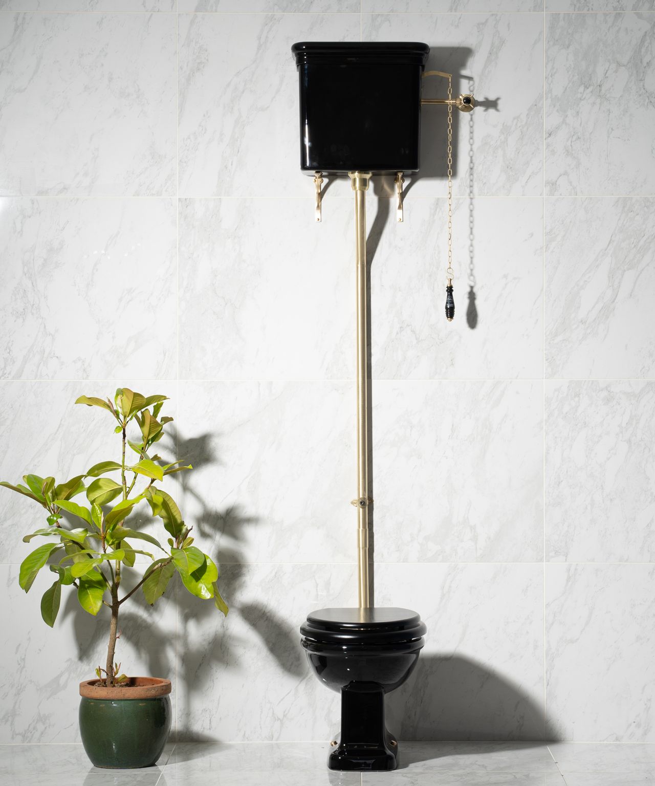 Dark bathroom ideas: 13 dramatic look that deviate from the 'norm ...