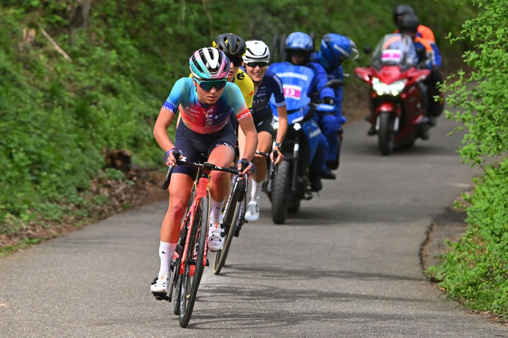 As it happened: Marianne Vos wins Amstel Gold Race women with bike ...