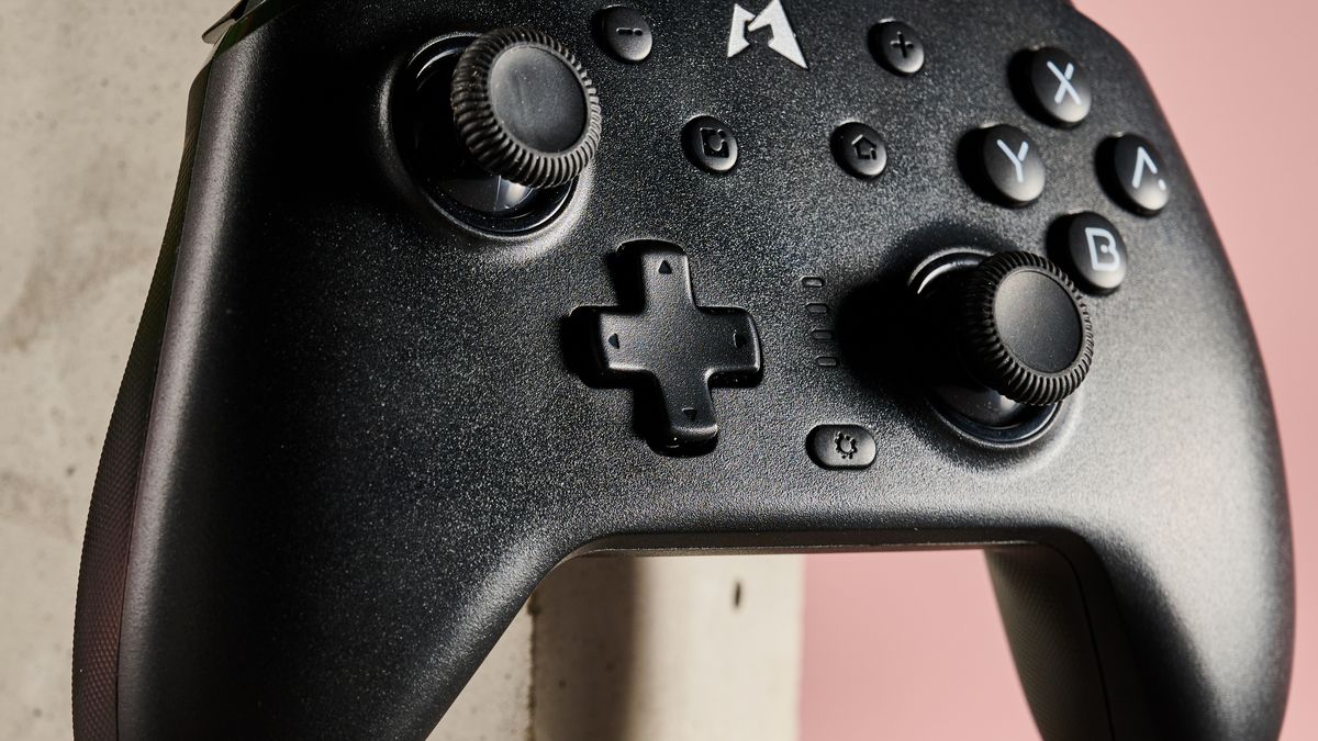 Mobapad N1 HD Nintendo Switch Pro Controller review: a competent ...