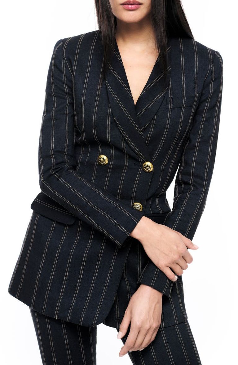 Celebs in Their 20s and 50s Are Wearing This Trend in NYC | Who What Wear