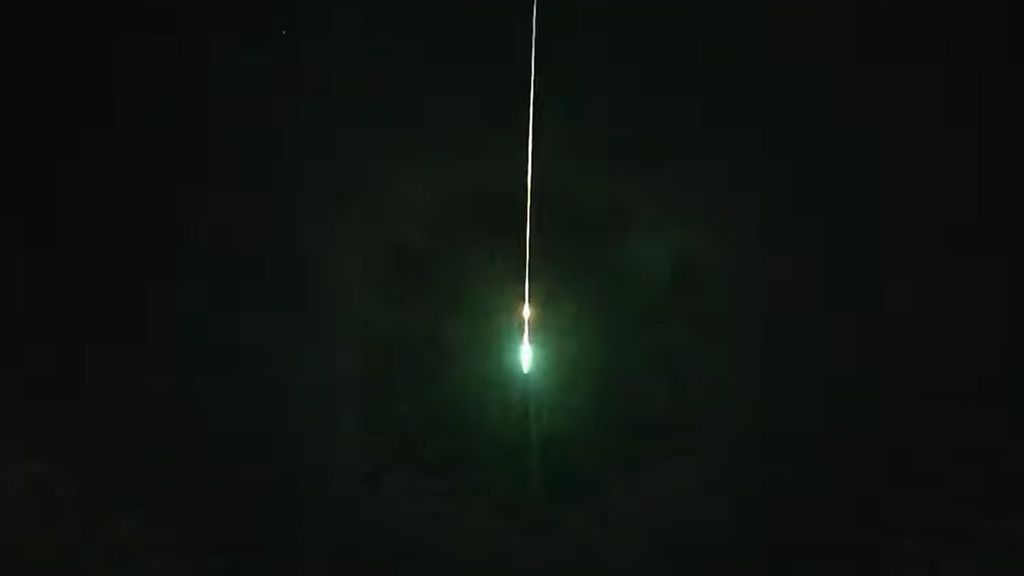 See a vivid green fireball light up the northeastern US (video) | Space
