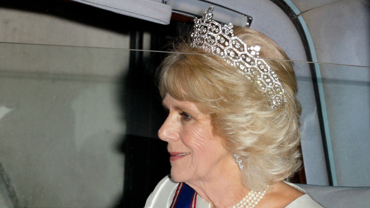 Queen Camilla could be given mysterious crown to avoid 'row' over Koh-i ...