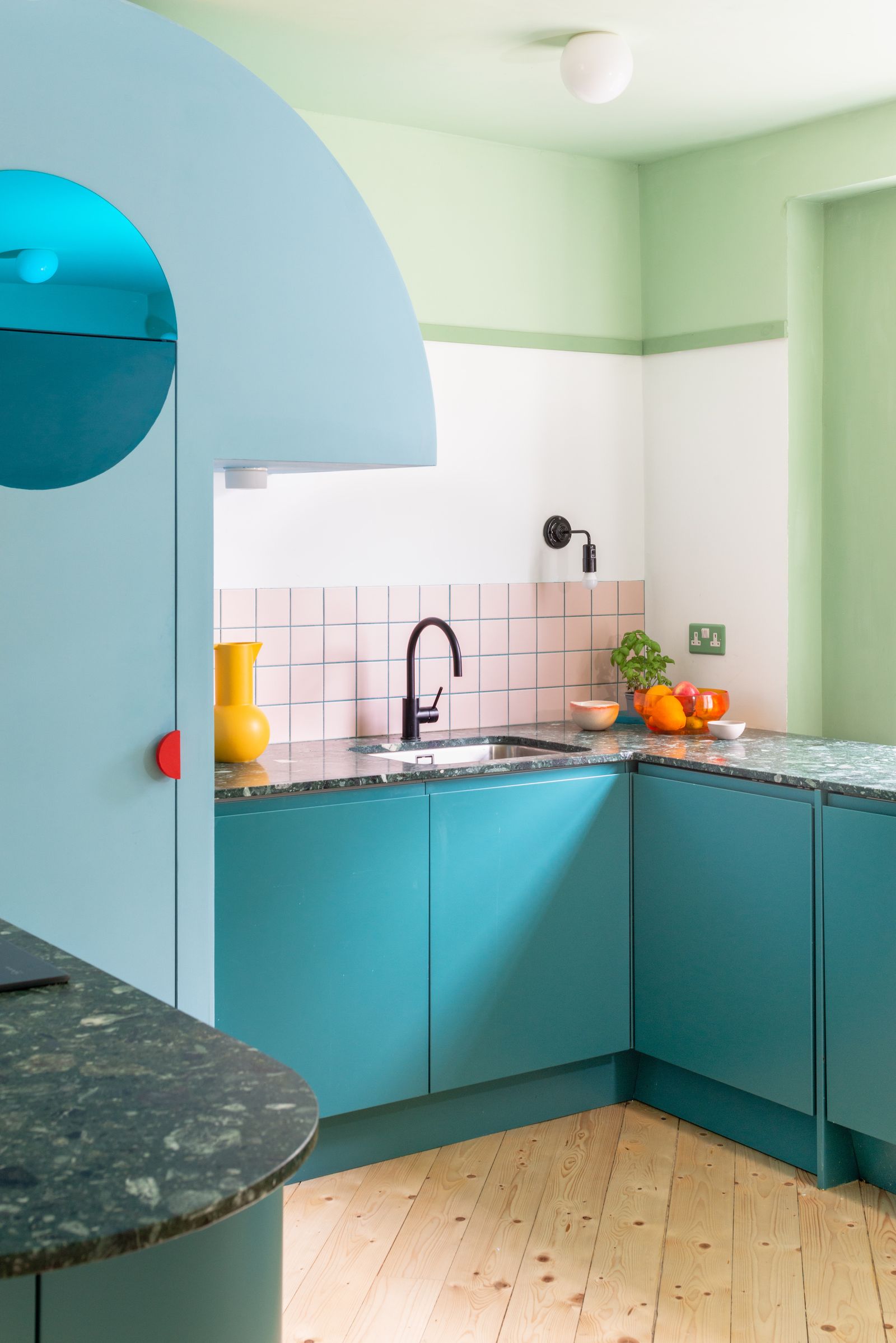 Decorating With Saturated Colors Doesn't Have to Be Scary | Livingetc
