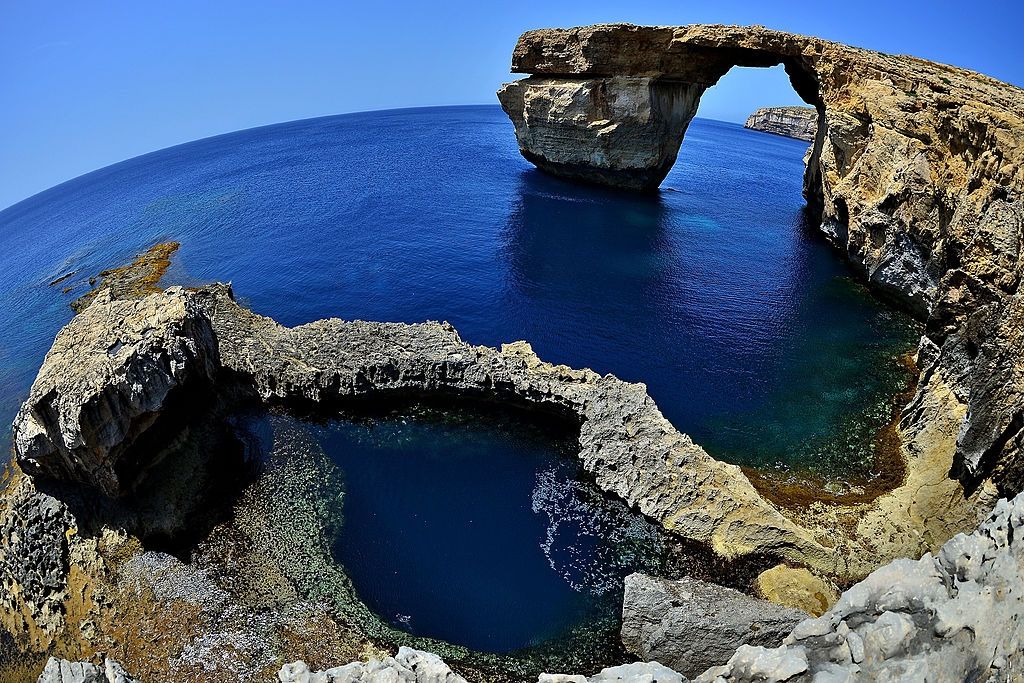 Malta's Famous 'Azure Window' Collapses | Live Science
