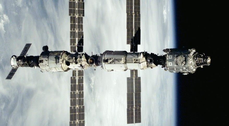 Russia Formally Commits to International Space Station Through 2024 | Space
