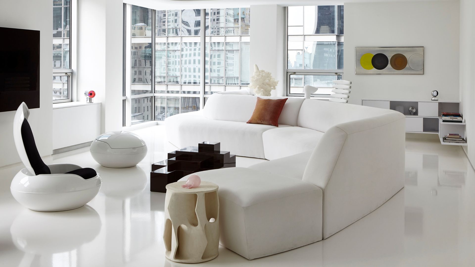 Space Age Interiors — A Modern Take on This 60s Style | Livingetc