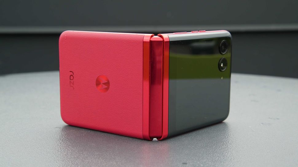 Just bought a Motorola Razr Plus? I highly recommend you buy these ...