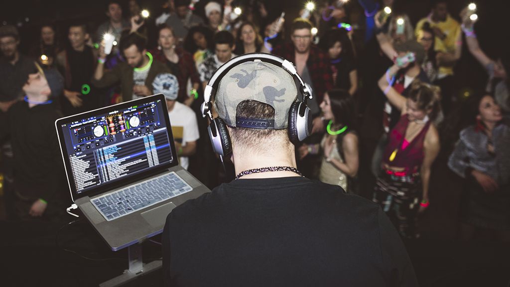 How to DJ on a laptop: a beginner’s guide to the software, gear and ...