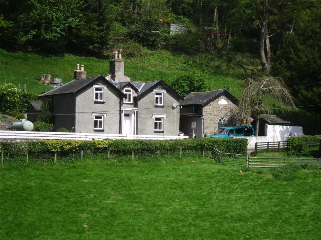 Before and After: Dated Cottage to Amazing Modern Home | Homebuilding