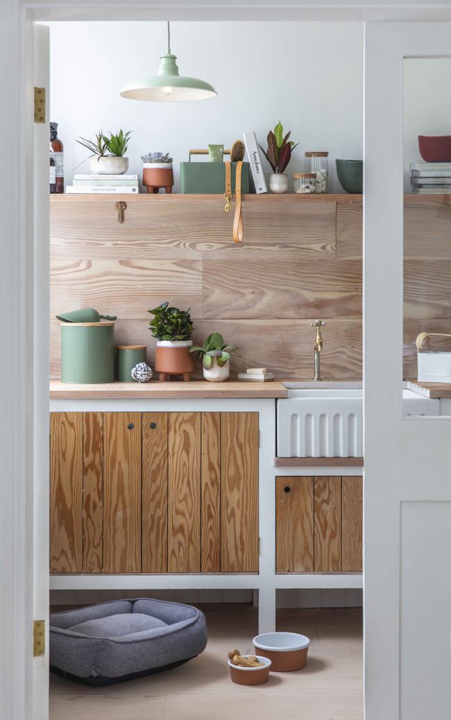 Utility Room Flooring Ideas: Top Choices for Laundry Rooms | Homebuilding