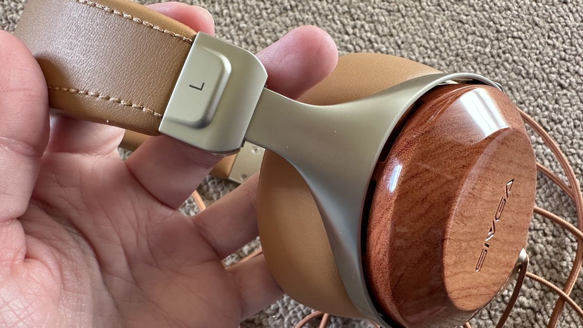 Sivga Robin review: great-value wired headphones with a gorgeous wood ...
