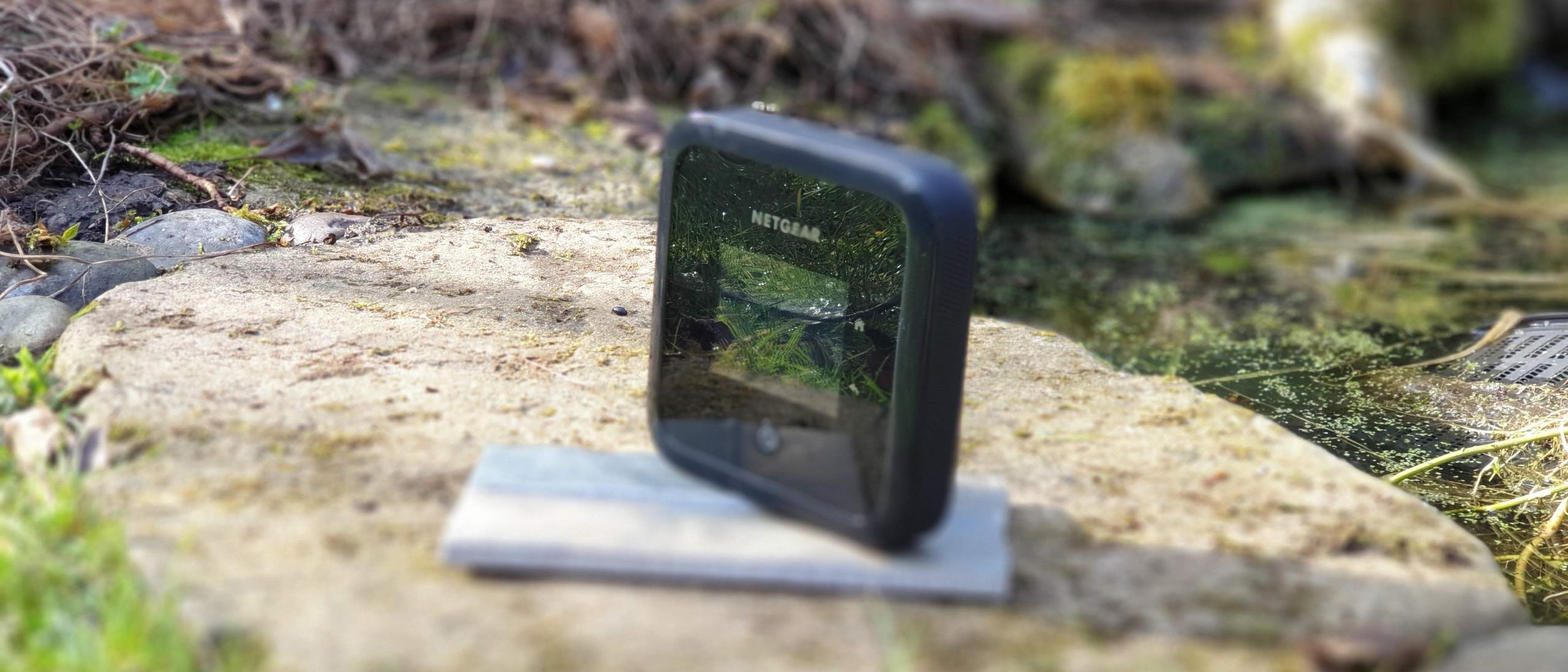 Netgear Nighthawk MR5200 5G WiFi 6 portable mobile hotspot router ...