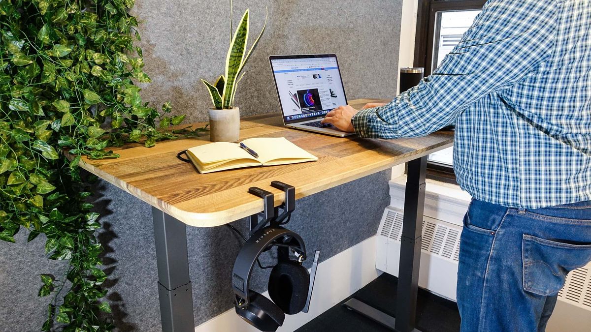 Vari Electric Standing Desk review | Tom's Guide