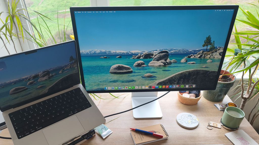 Apple's new Studio Display is on my desk. Here's what I think ...