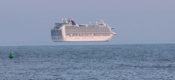 The floating ship optical illusion just keeps on giving | Creative Bloq