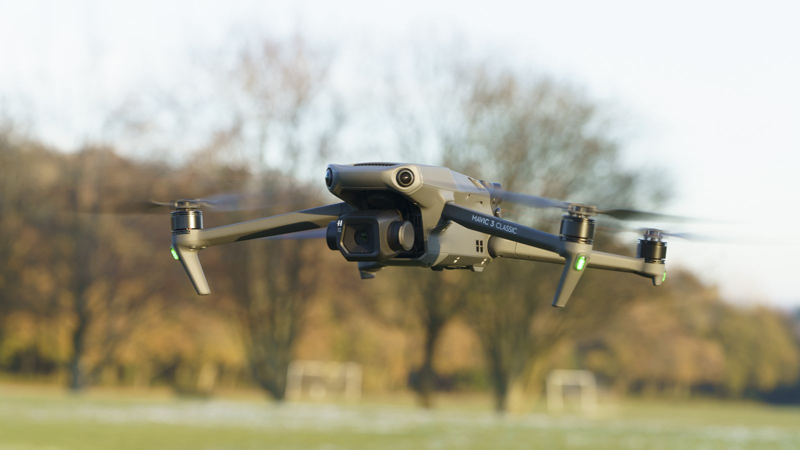 DJI Mavic 3 Classic review: DJI’s best imaging drone is now more ...