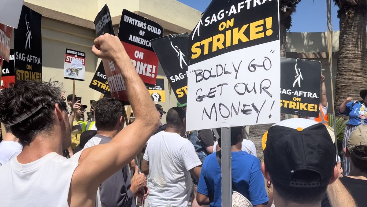 "What Do We Want? A Fair Contract! When Do We Want It? Now!" Four ...