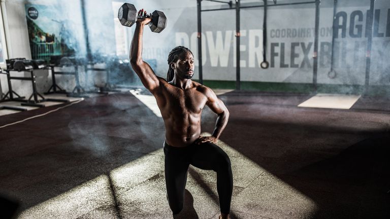 High reps light weight vs low reps heavy weight: which is best for ...