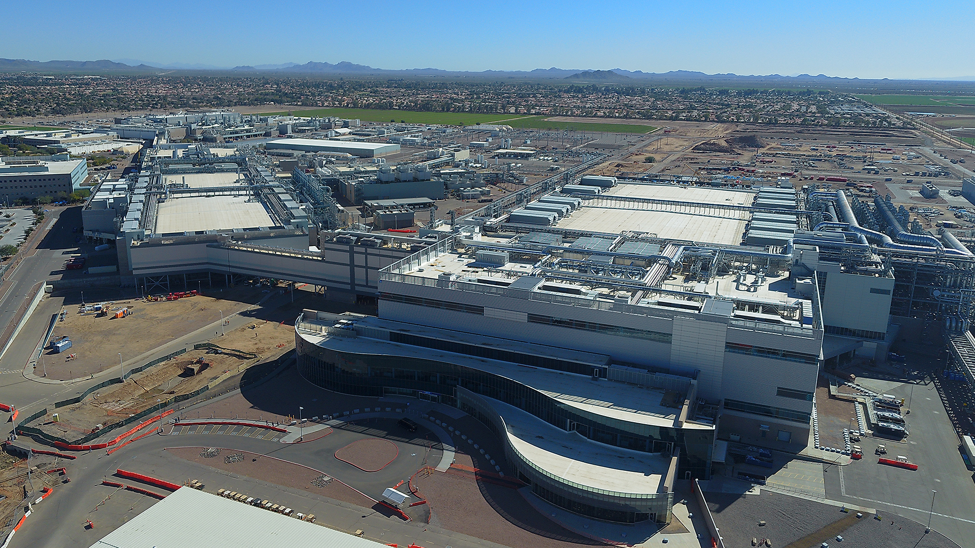 Intel’s Long Awaited Fab 42 is Fully Operational | Tom's Hardware