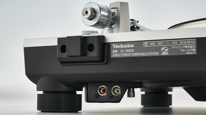 I've been playing vinyl for 25 years and Technics' new turntable looks ...
