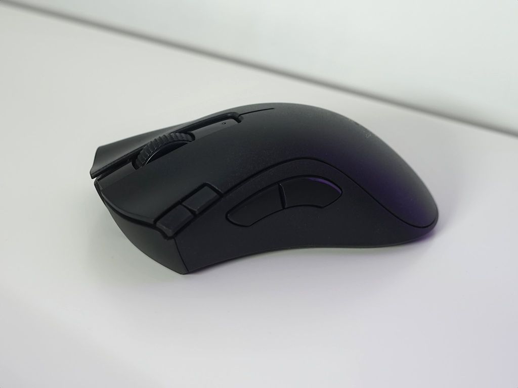 Razer DeathAdder V2X HyperSpeed review: The best wireless gaming mouse ...