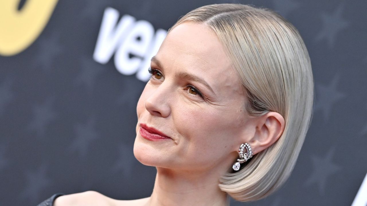 The micro bob is the statement cut everyone's getting in 2024 | Woman ...