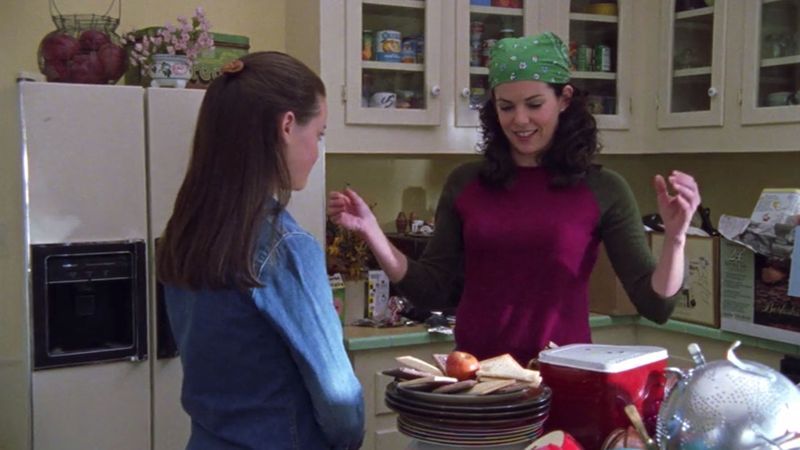 Lorelai Gilmore's Craziest Outfits on Gilmore Girls | Marie Claire