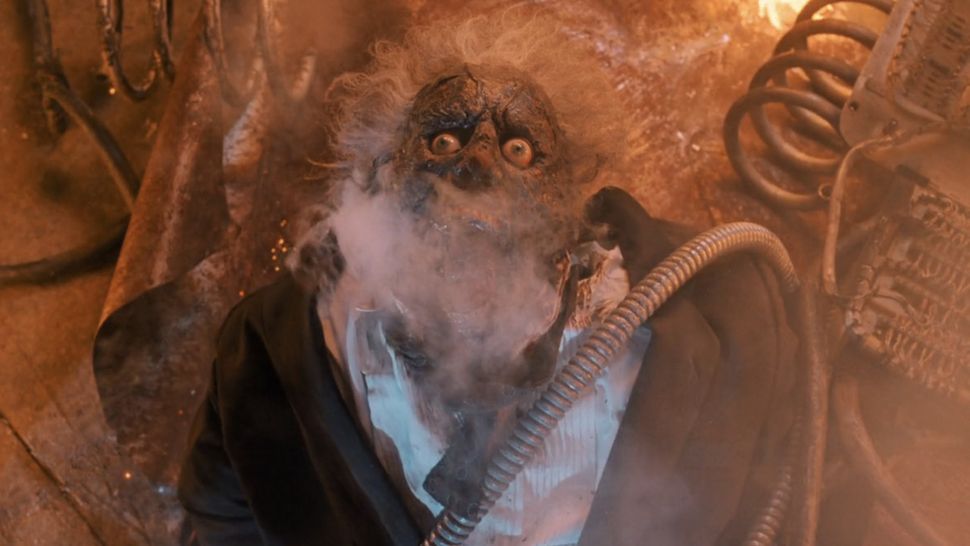 I Rewatched Batman Returns, And There's One Disturbing Moment I Can't ...