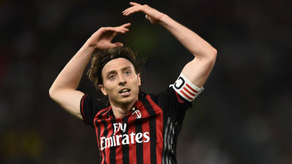 AC Milan captain Montolivo could make comeback against Empoli | FourFourTwo