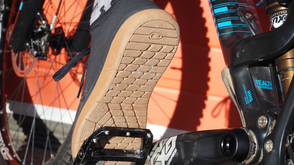 Crankbrothers Stamp Street Fabio first ride review – casual shoes for ...