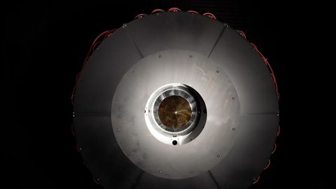 DARPA smashes wireless power record, beaming energy more than 5 miles ...