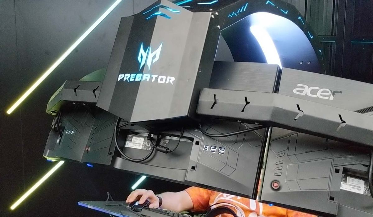 The Predator Thronos Gaming Chair Is Absolutely Insane — And We've ...
