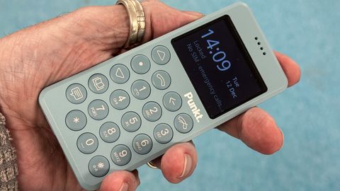 Best dumbphone - cellular phones that are not smart by design | Digital ...