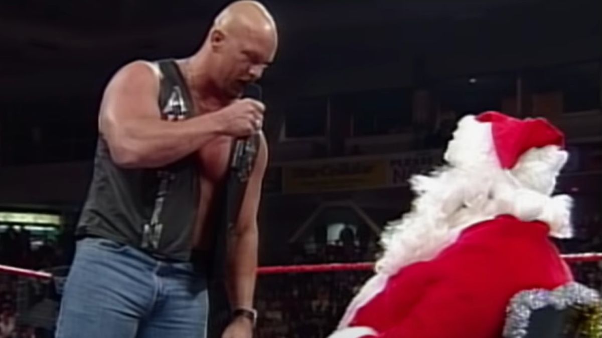 The 8 Best WWE Christmas-Themed Episodes | Cinemablend