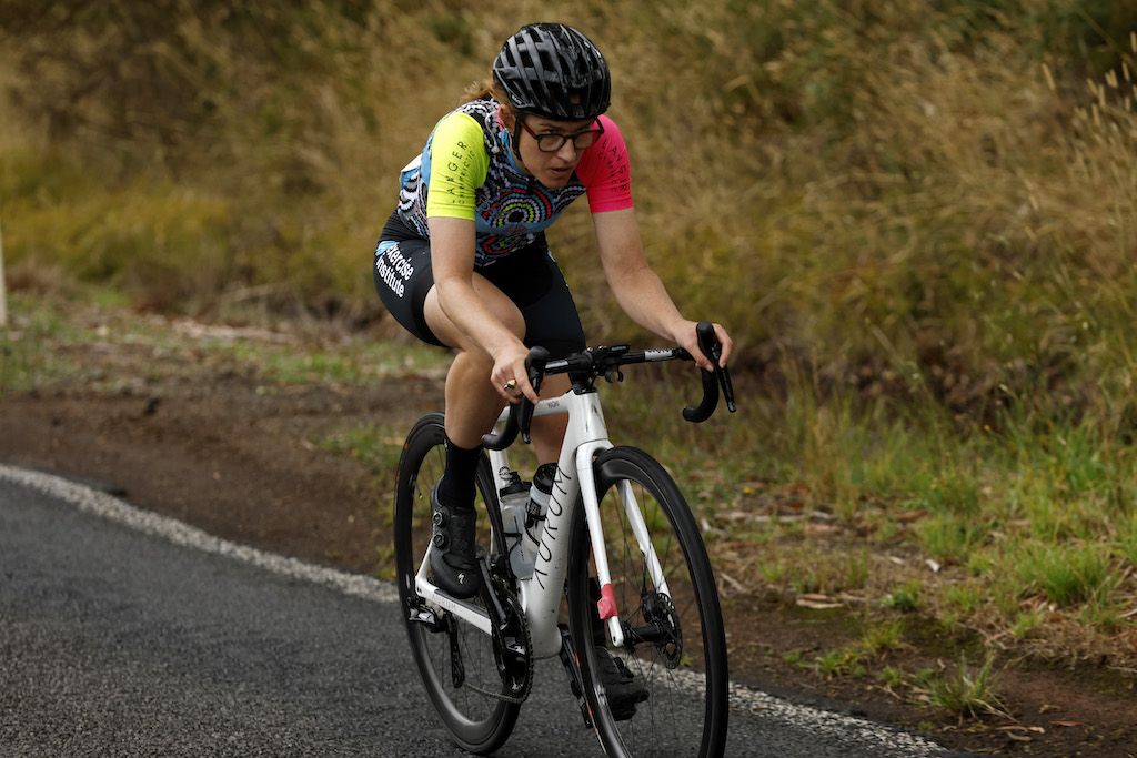 Sophie Edwards sprints to victory at Warrnambool Women's Cycling ...
