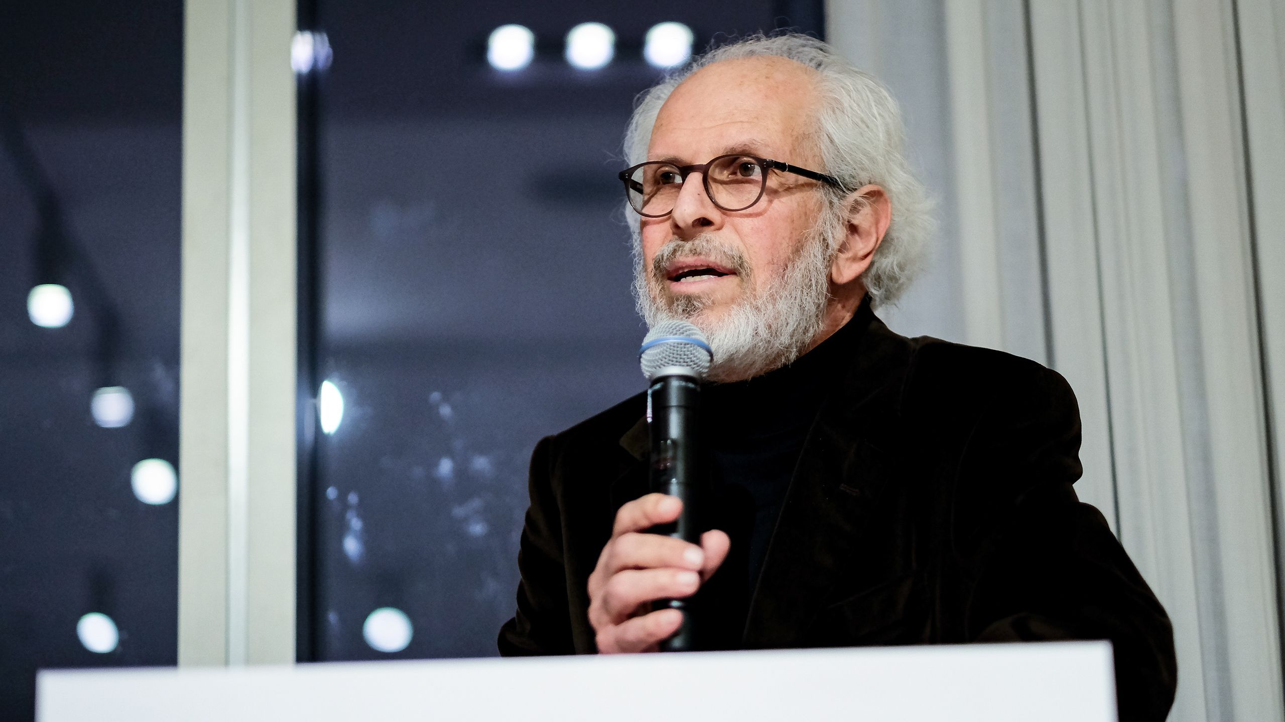 Celebrated photographer Stephen Shore walks out of his lecture after ...