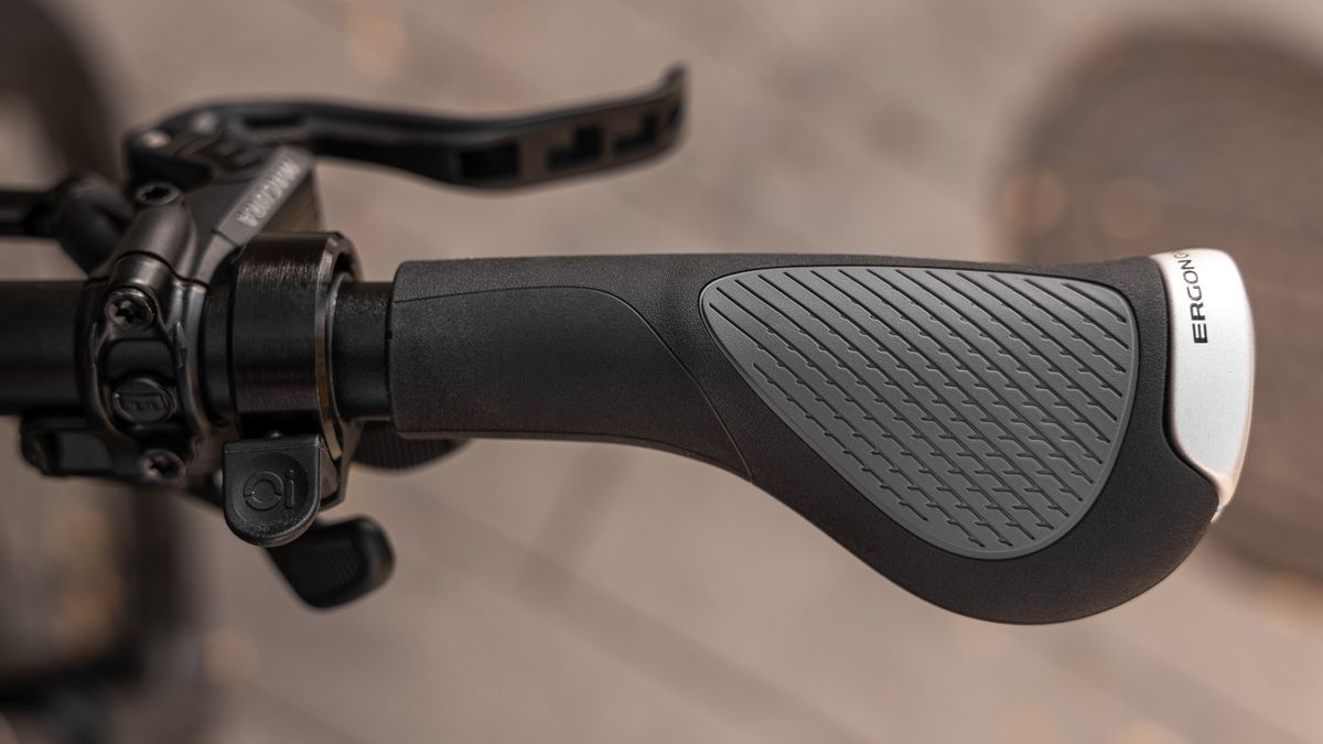 Handlebar End Caps Ergon GP1 Evo Large | Ergonomic Grips | Made In ...