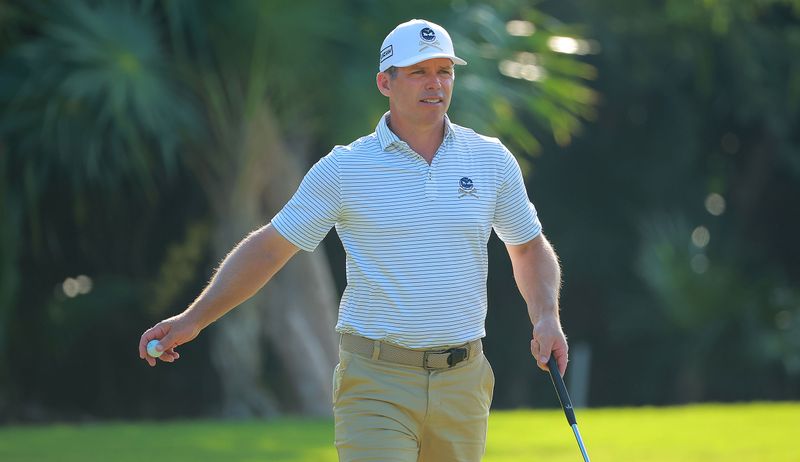 Legendary Caddie Johnny 'Long Socks' McLaren Retires | Golf Monthly