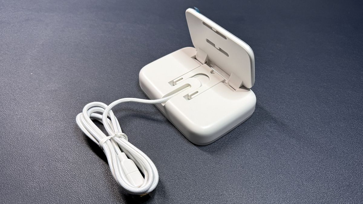 Elgato Stream Deck Neo Review: As plug-'n-play as a Stream Deck gets ...