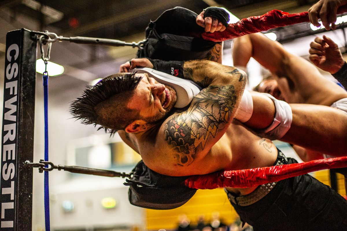 Grapple with the basics – try your hand at wrestling photography ...