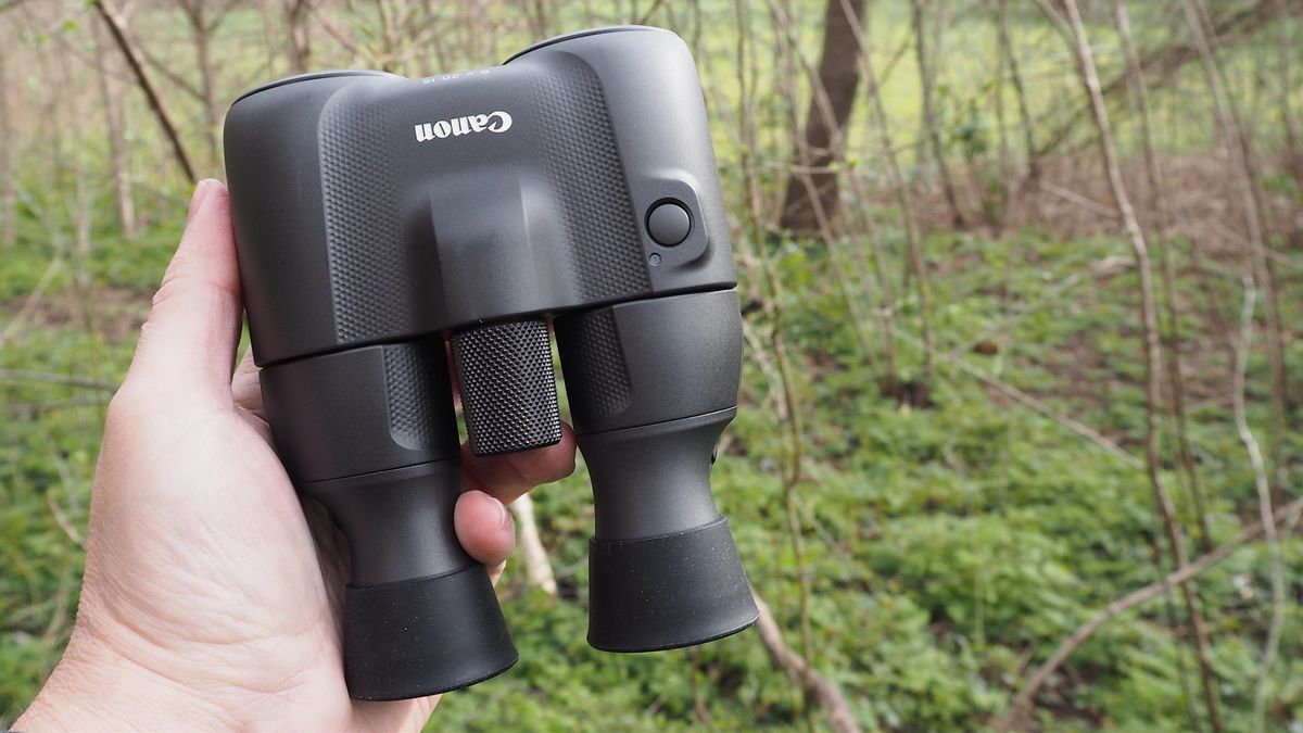 Canon 8x20 IS binoculars review | Digital Camera World