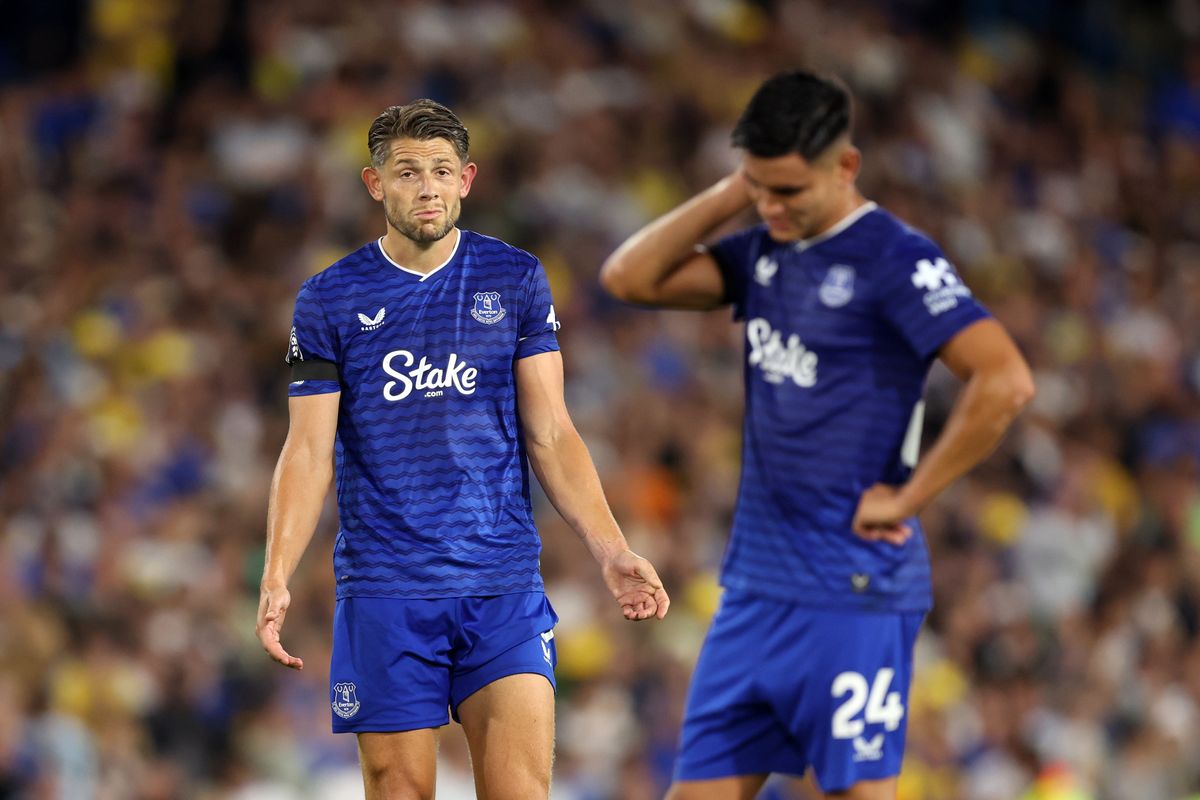 Why Everton's James Tarkowski conceded a penalty for handball against ...