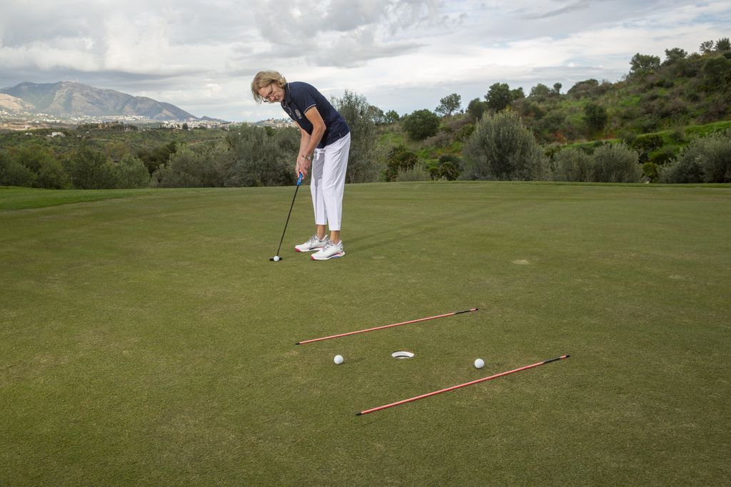 Golf putting tips and drills demonstrated by experts | Golf Monthly