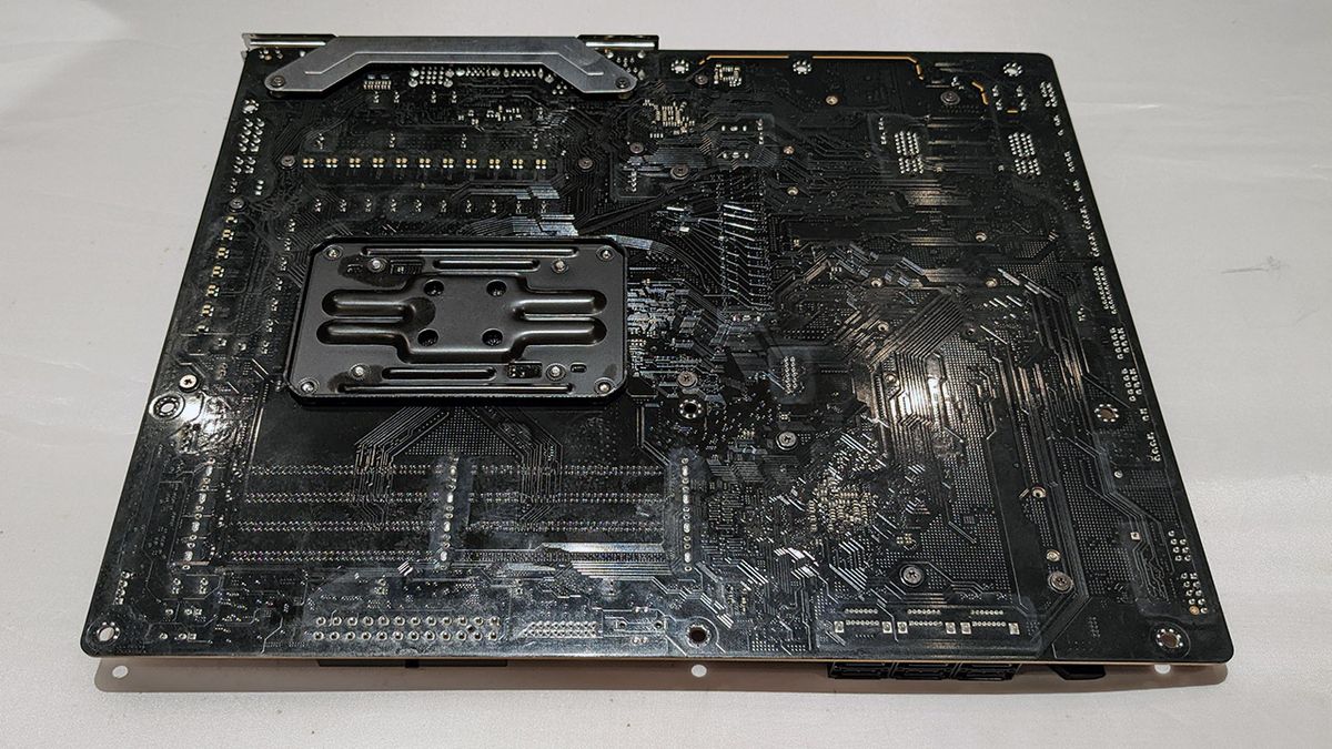 ASRock X670E Pro RS motherboard review | PC Gamer